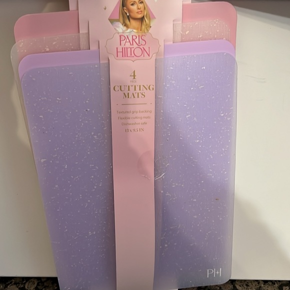 Paris Hilton | Kitchen | Paris Hilton Kitchen Cutting Mats | Poshmark